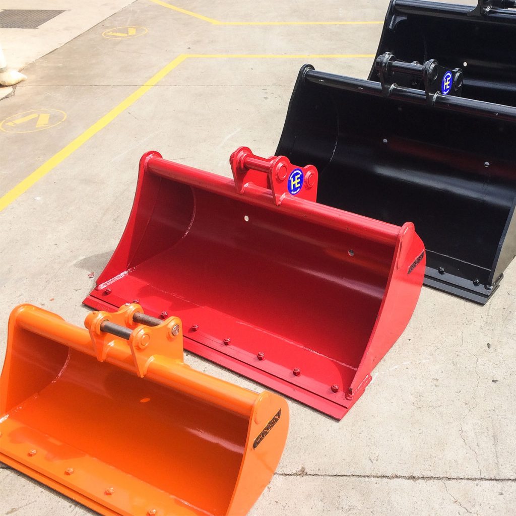 5.5 Tonne Range 1500mm Mud Bucket | Hogan Engineering
